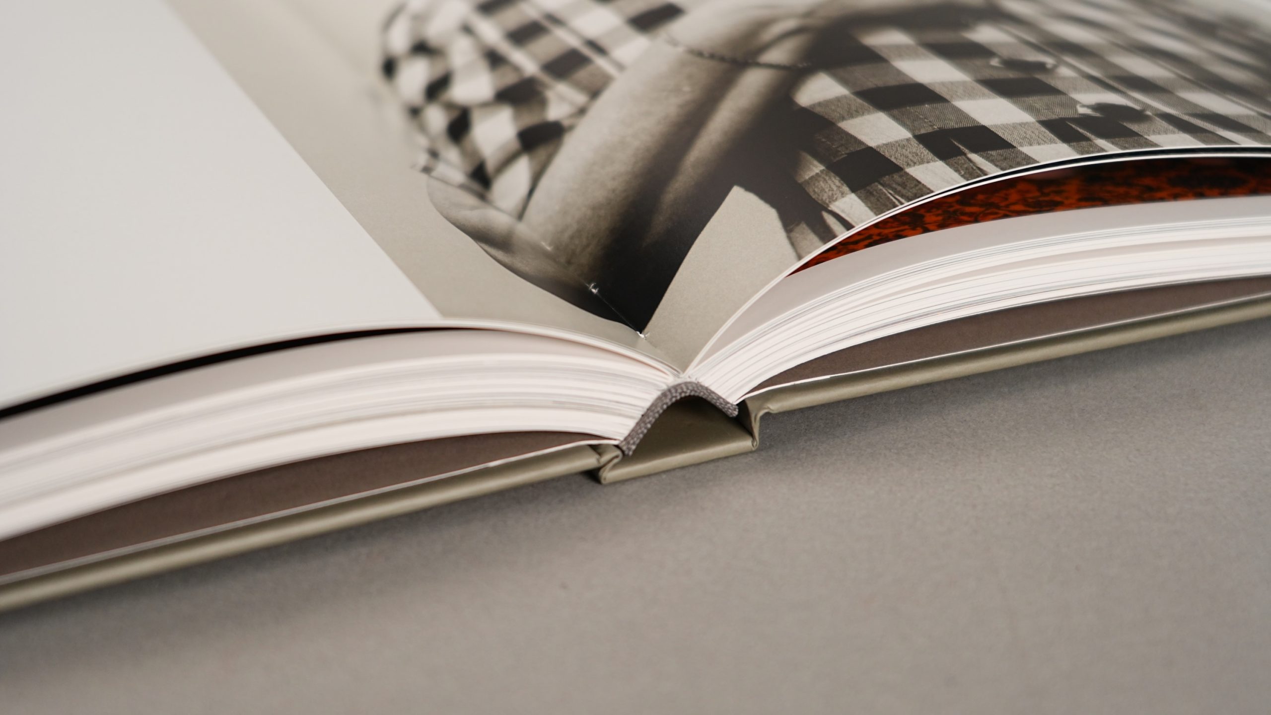 Phaidon Art Book Case Study: Portrait Restoration & Multi-Version ...